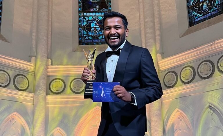 Minnal power fetches Asian Academy Creative Award for Basil Joseph